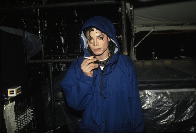 A verdade por trás da Foto de Michael Jackson com um Cigarro | MJ Beats