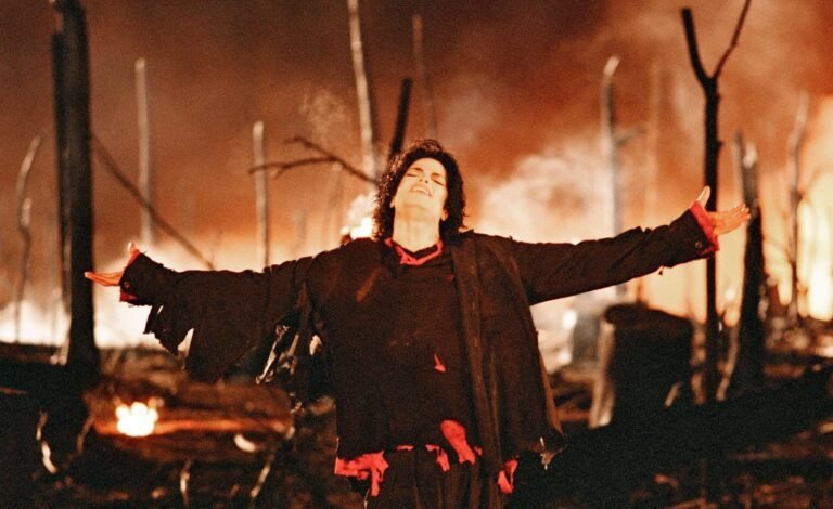 Conheça os brasileiros que participaram do clipe 'Earth Song' de ...